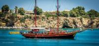 ΘΑΛΑΣΣΙΕΣ ΚΡΟΥΑΖΙΕΡΕΣ ΤΟΥΡΙΣΤΙΚΟ ΠΛΟΙΑΡΙΟ BLACK ROSE PIRATE BOAT ...